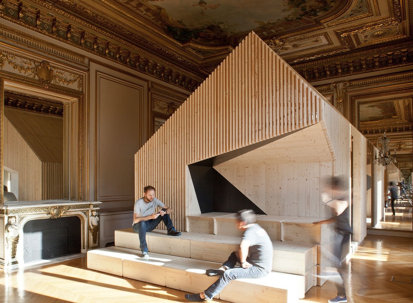 RL Mag - Office Space